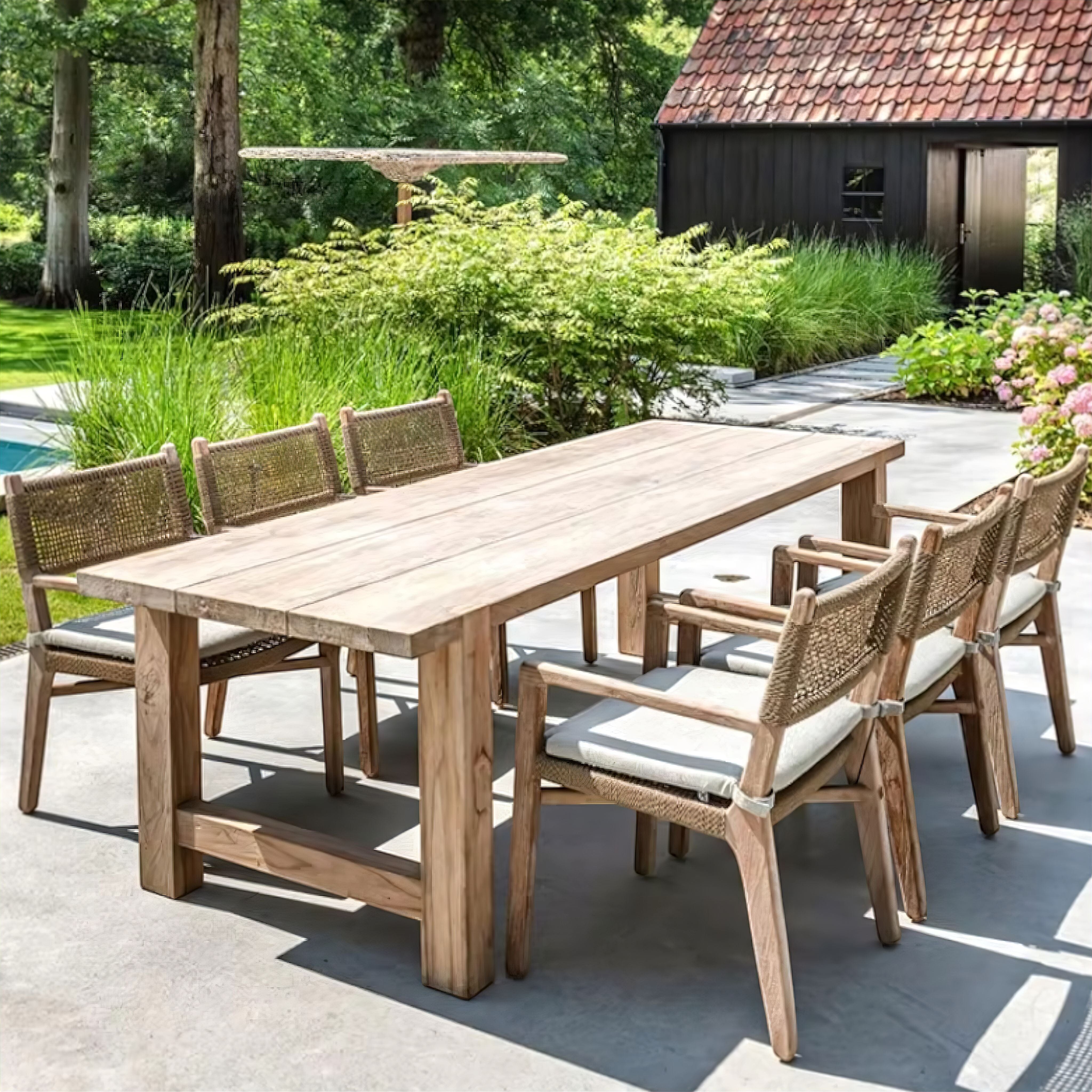 Dalila Outdoor Collection | Victoria Queen