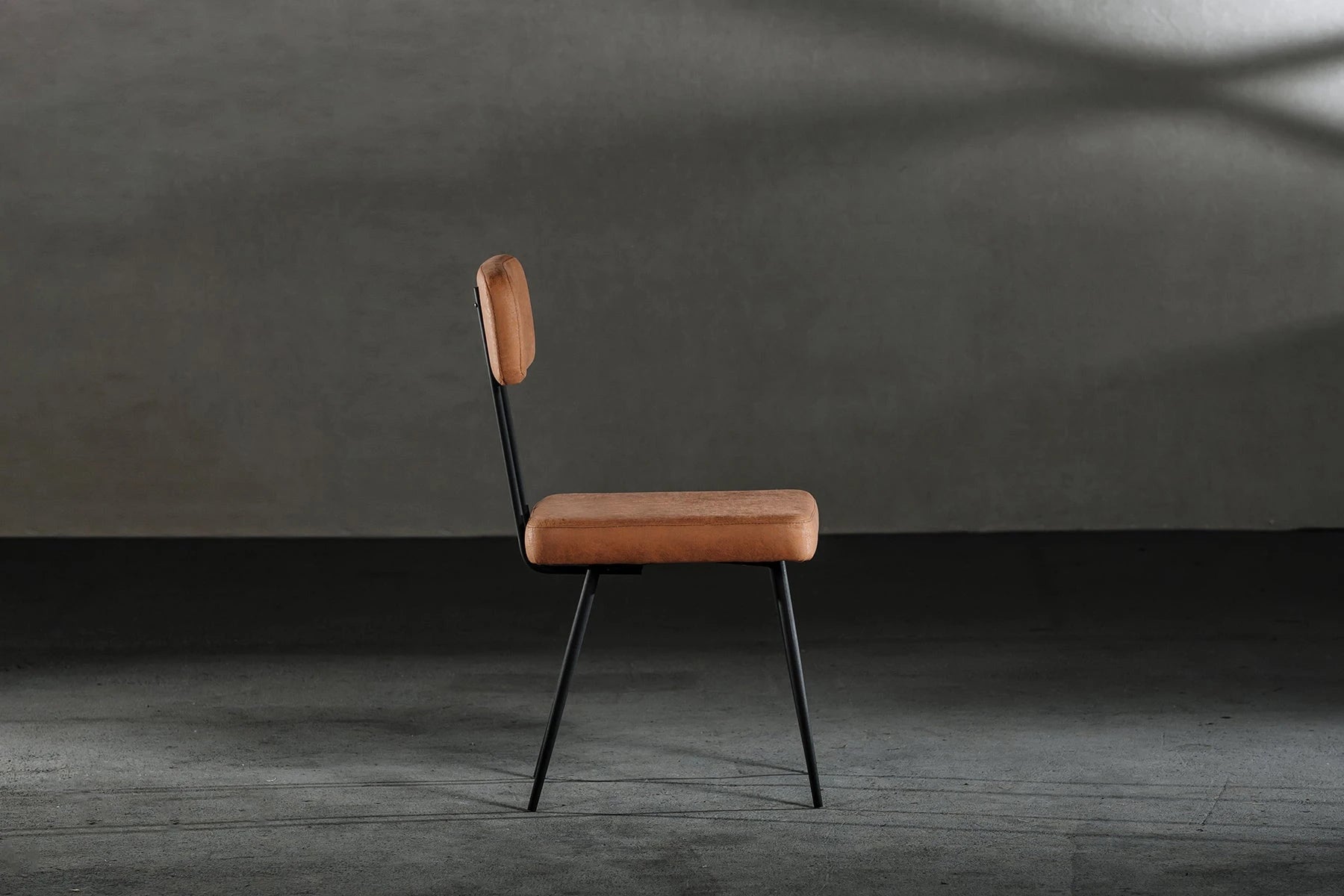 Occasional Chairs – Victoria Queen