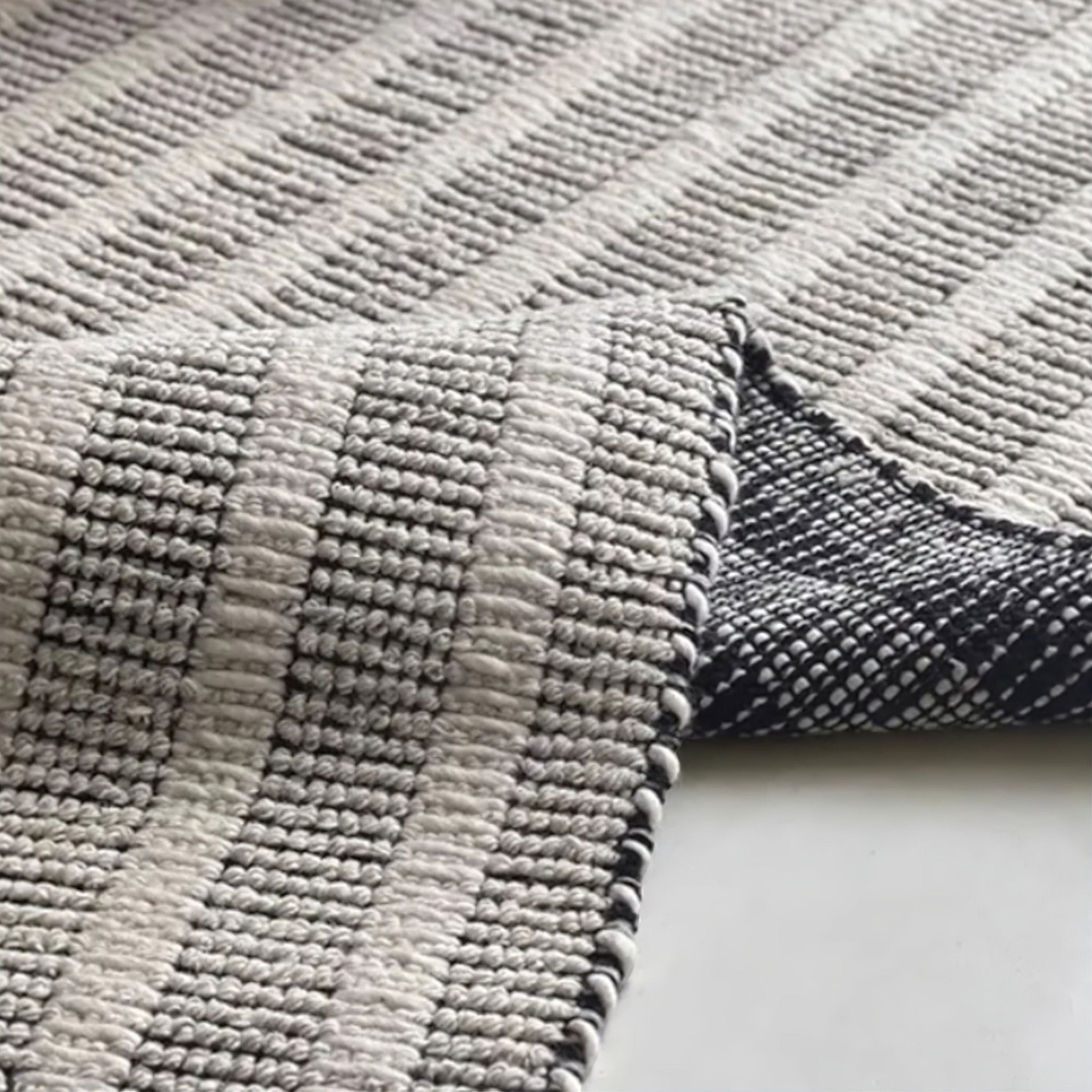Lucie Rug | Victoria Queen