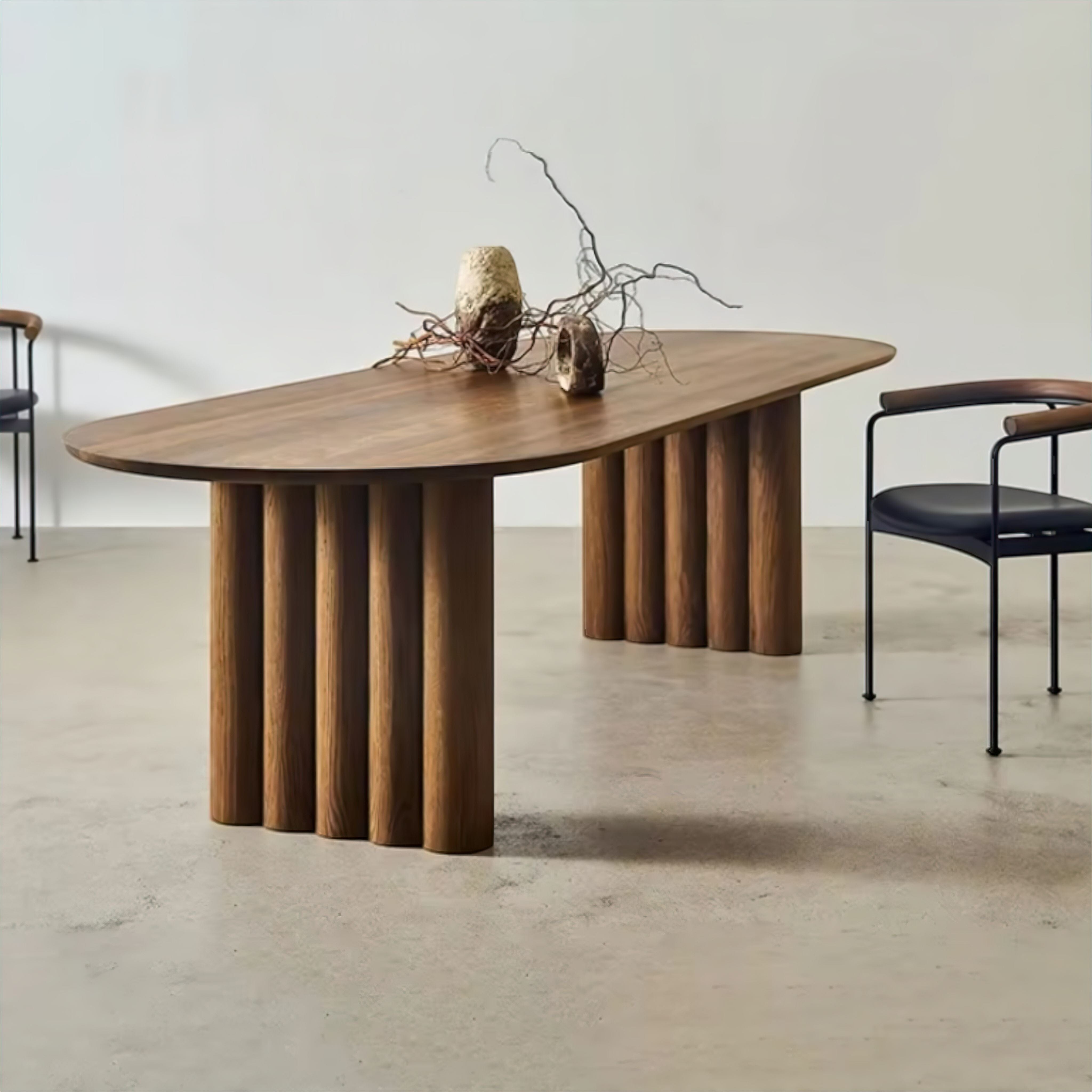 Pascal Dining Table | Victoria Queen
